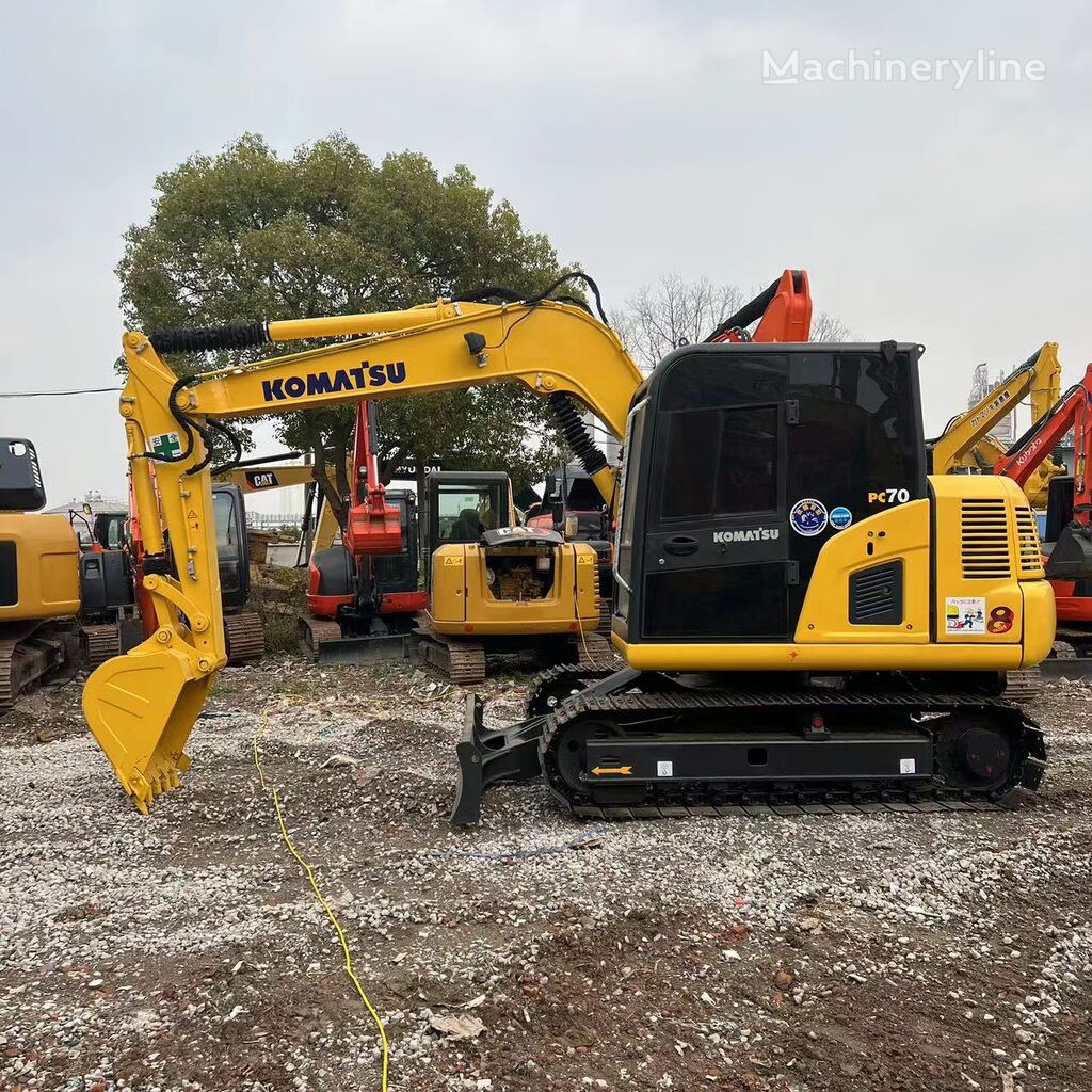 Komatsu PC70-8 bager guseničar
