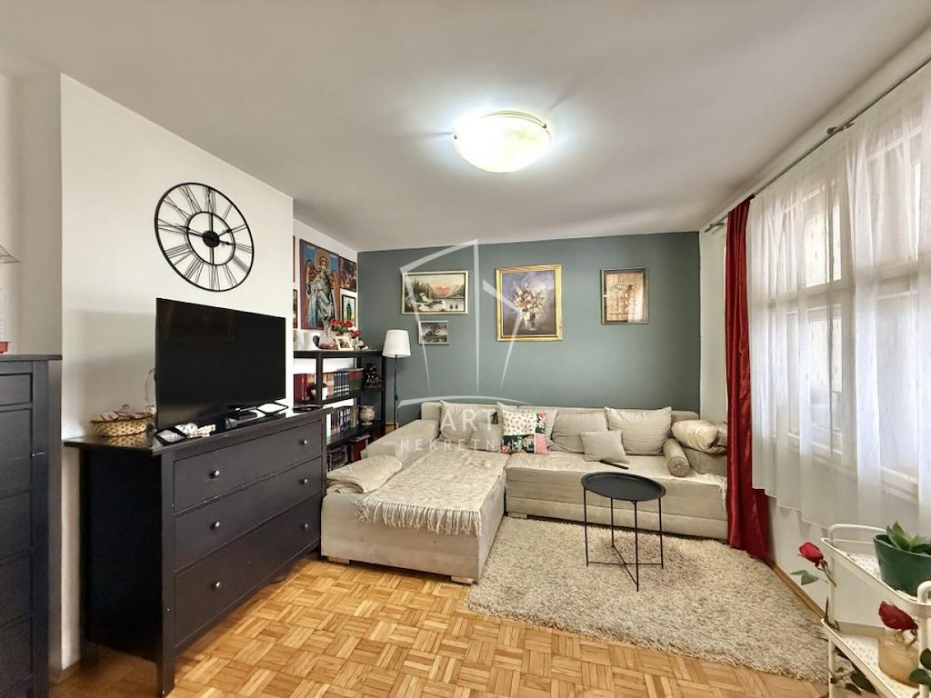TC Zira, Ivankovačka, 80m2 ID#10560
