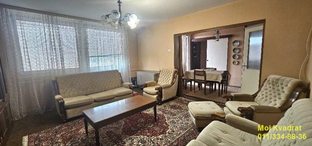 Mladenovac, centar - Igmanska, 76m2