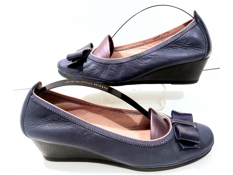 Kao NOVE ,,HISPANITAS,, KOZNE cipele br.40