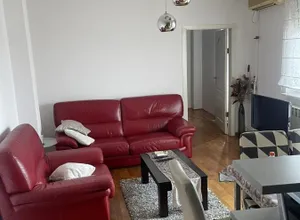 Izdavanje Stan - Beograd, Vračar: Hram Svetog Save - Neimar - Čubura