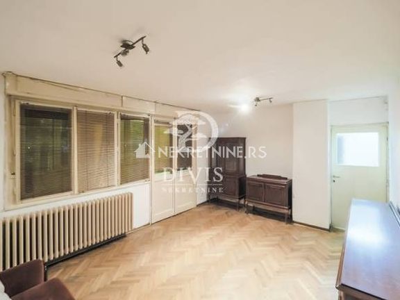 Prodajemo 3.0 stan na Dorćolu, sa garažnim, 98m2