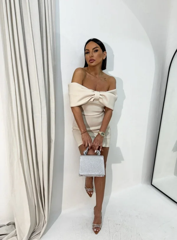 ALLEGRA IVORY mini haljina otkrivenih ramena