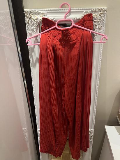Pantalone, plisirane salvare, Bershka