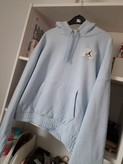 Novi ORIGINAL Nike duks
