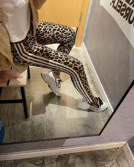 leopard helanke adidas