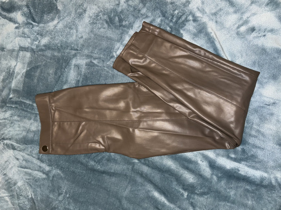 zara pantalone kozne