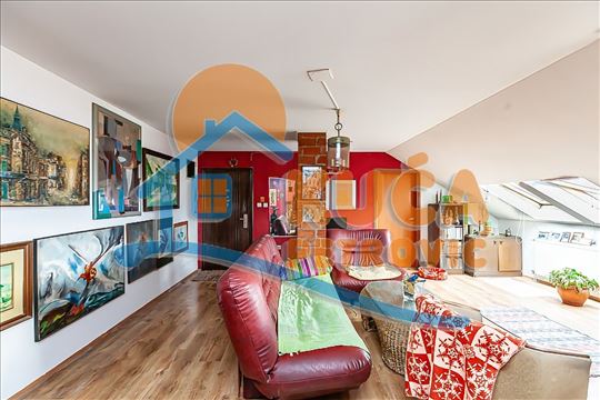 3.5, stan duplex u blizini Delta Planet-a, 86m2