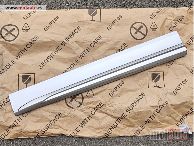 Audi Q5 / 80A / 2020-2024 / S-Line / Lajsna prednjih levih vrata / ORIGINAL