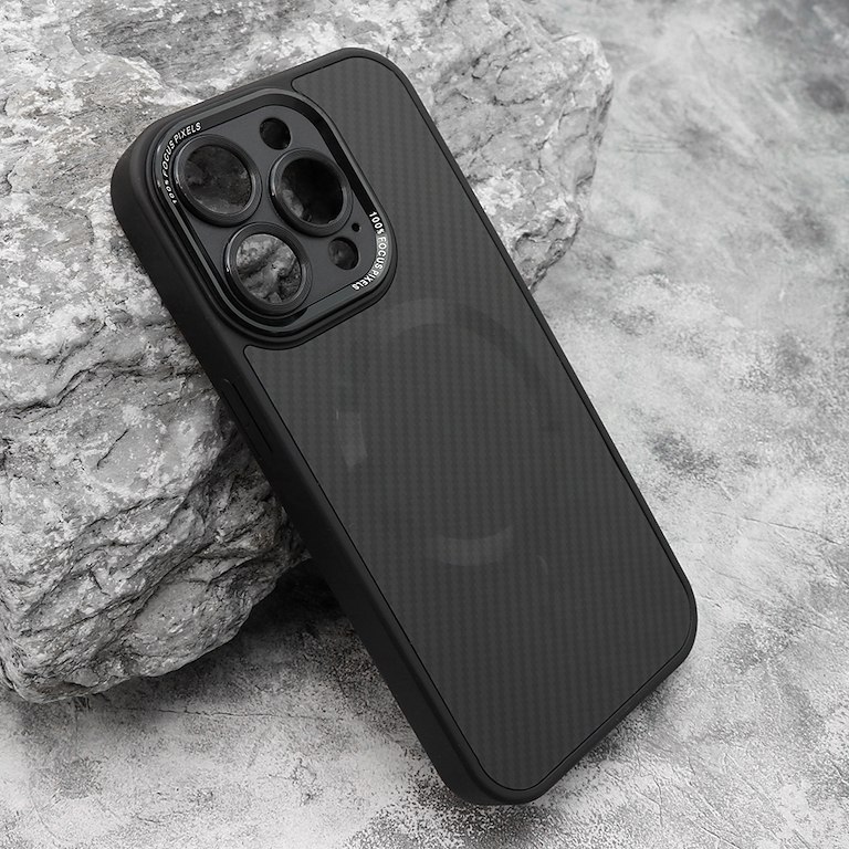 Zastitna maska (futrola) CARBON MagSafe - iPhone 15 Pro (6.1) crna (small camera) (MS)