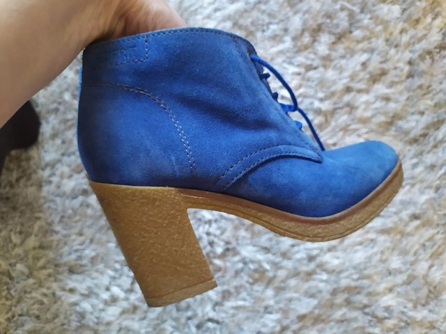 Esprit plave 37