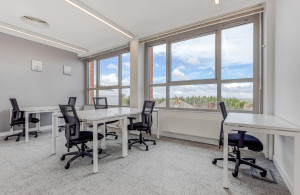 Kancelarija otvorenog plana za 10 osobe na lokaciji Regus The One