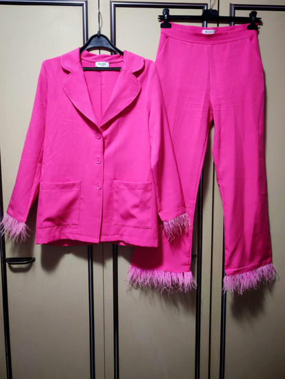 Pink komplet sa perjem S/M