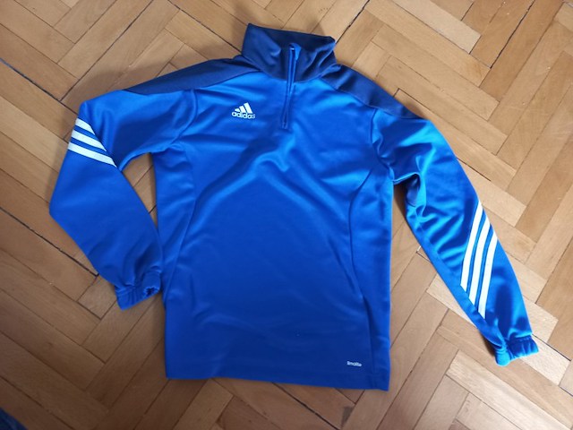Adidas gornji deo