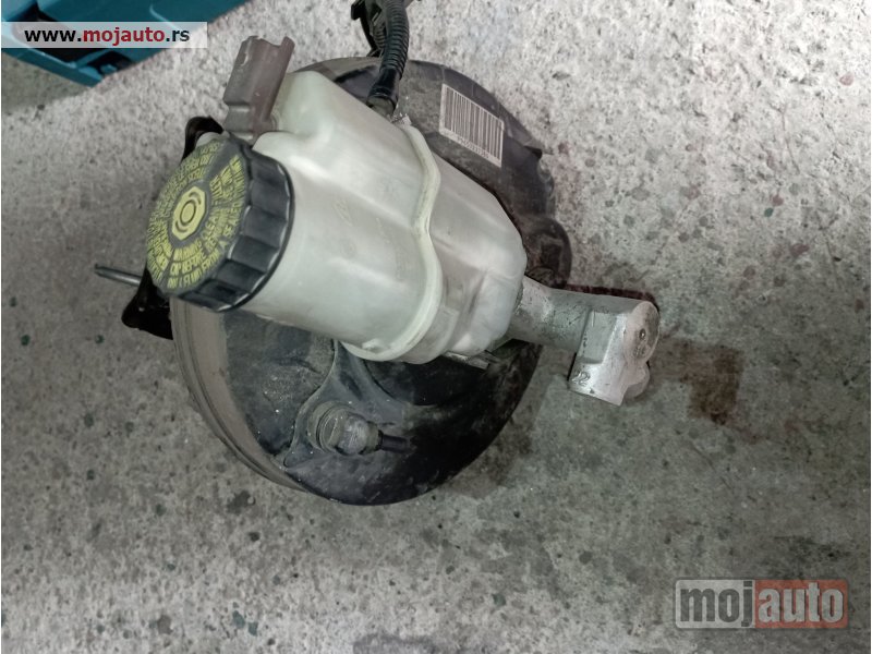 Servo sa kocionim cilindrom za Peugeot 407