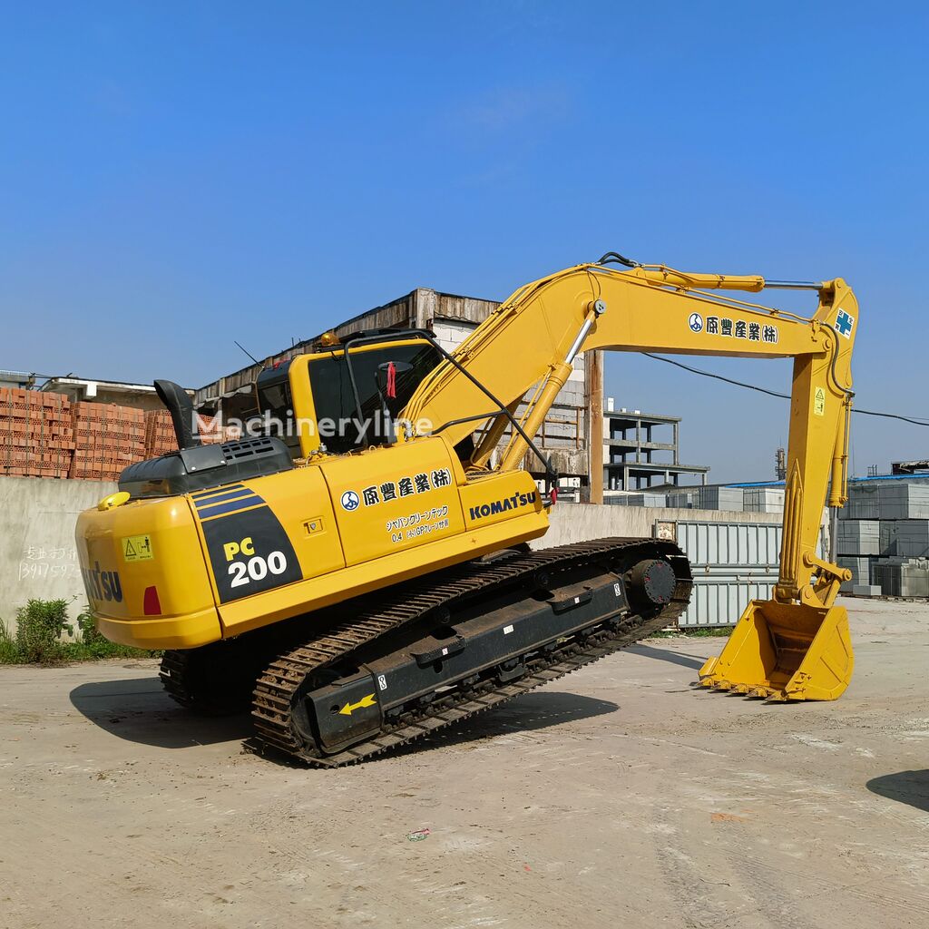 Komatsu PC200-8 bager guseničar