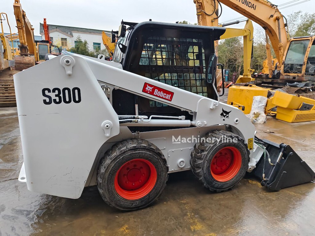 Bobcat S300 mini utovarivač
