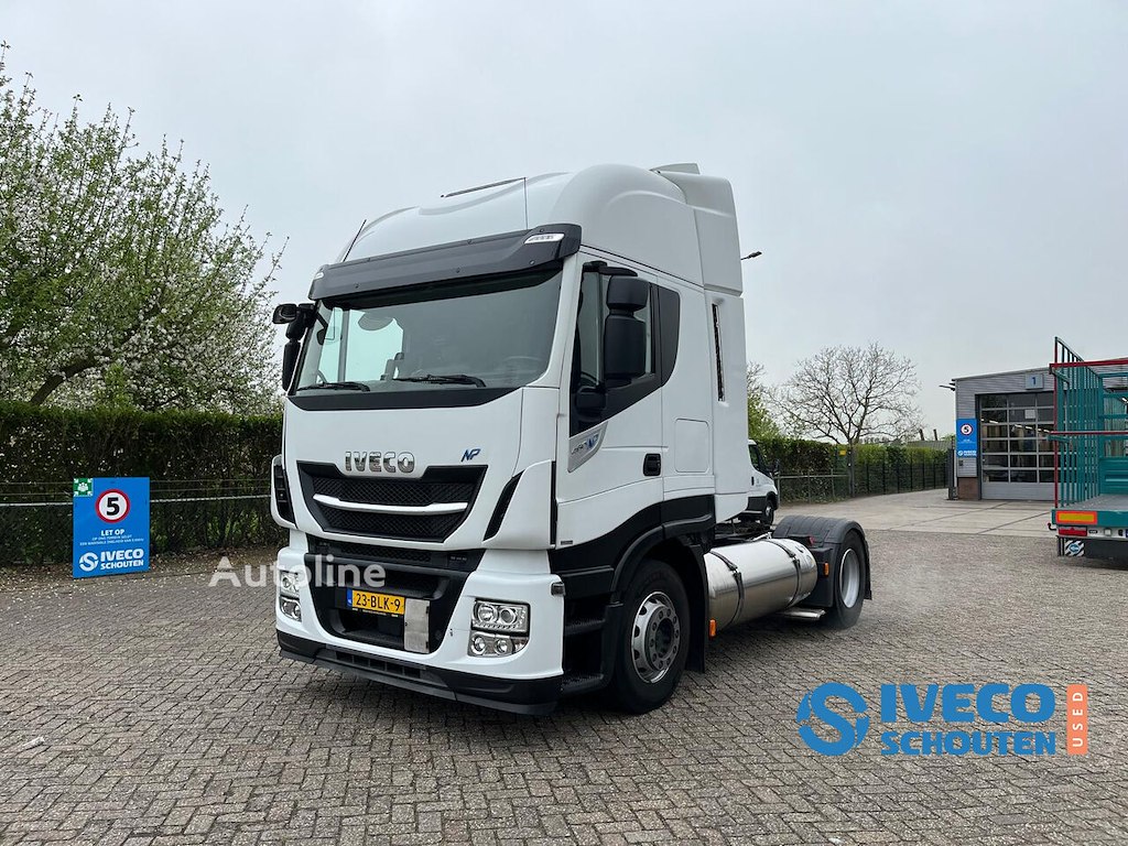 IVECO Stralis AS440S46T/P LNG tegljač