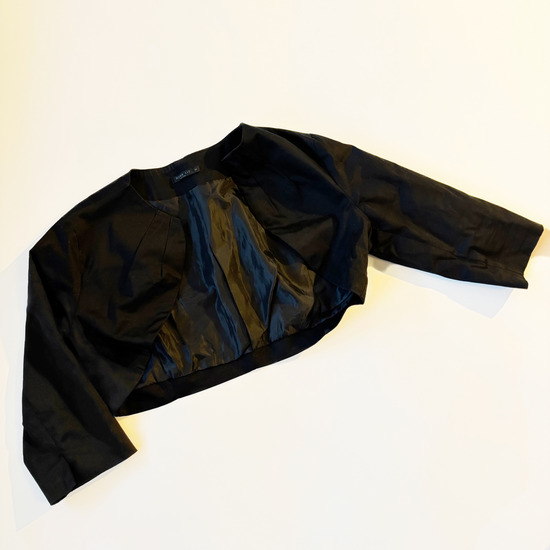 Nuna Lie crop blejzer