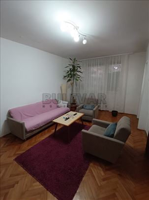 Izdaje se stan kod Doma zdravlja, 70m2