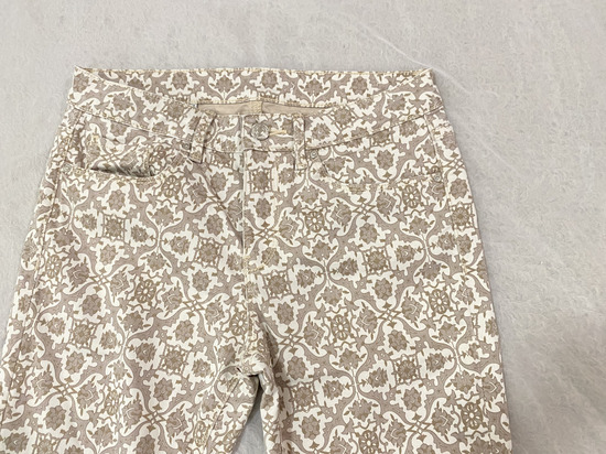 Zara zenske pantalone s printom