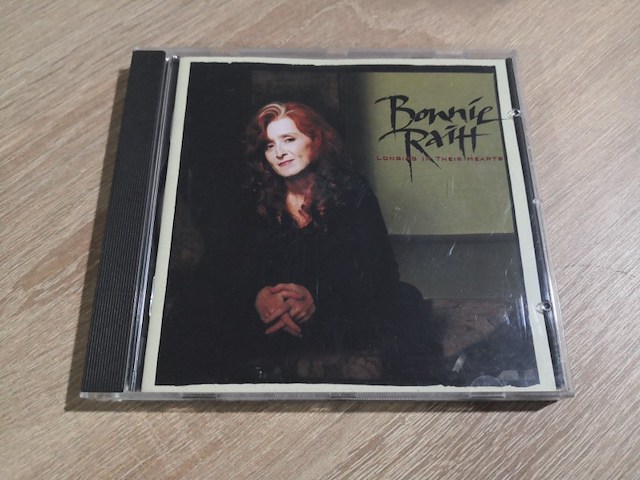 Bonnie Raitt- Longing In Their Hearts