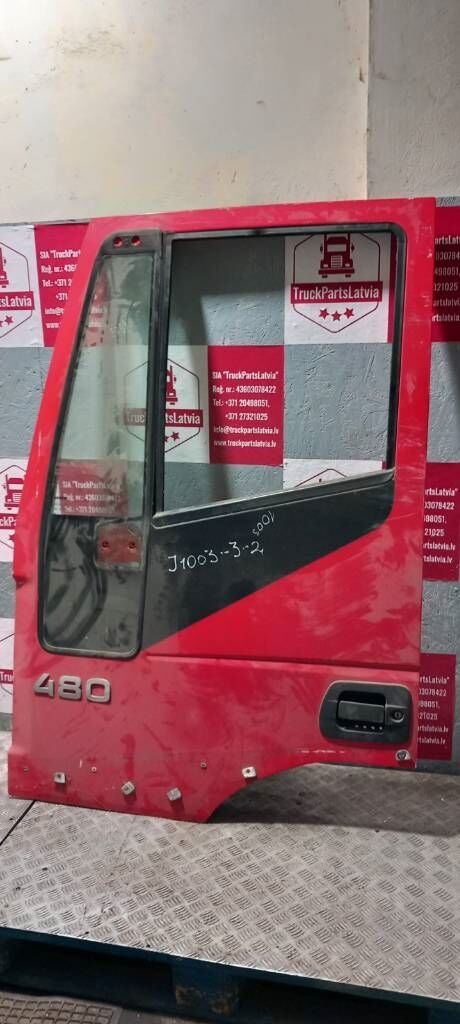Kabina za IVECO Stralis left door 504232510 1908808 tegljača