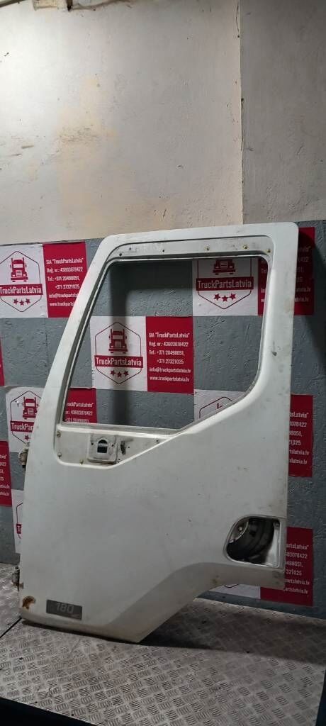 Kabina za Renault Midlum left door 5600464829 7420832499 tegljača