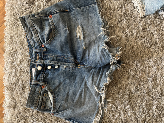 zara sorts