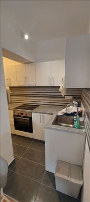 Zemun, Kej, 2.0, 45m2, Renoviran, namešten stan