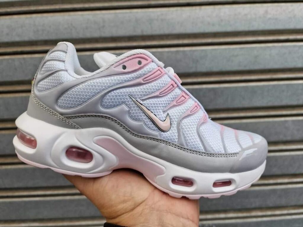 Nike, 41