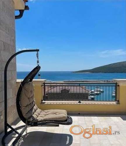 Trosoban stan u Luštica Bay Marina Village
