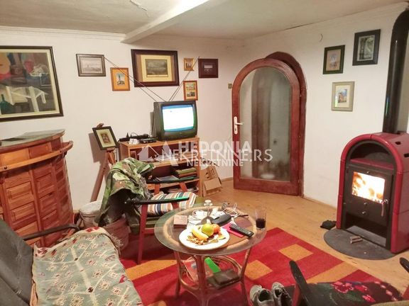 Sopot, selo Venčane, atraktivna kuća, plac 300 ari ID#9213