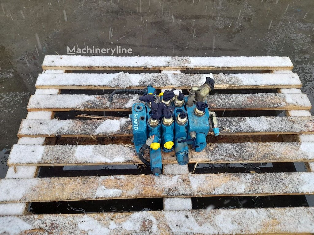 Rexroth hidraulični razvodnik za Komatsu WB 93,WB 97 bagera-utovarivača
