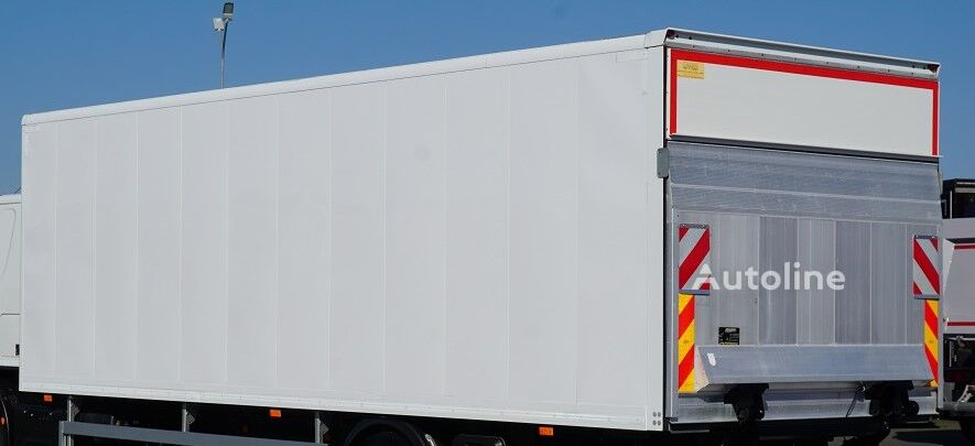 IVECO ZABUDOWA / KONTENER + WINDA / DŁ. 7,2 M karoserija furgona