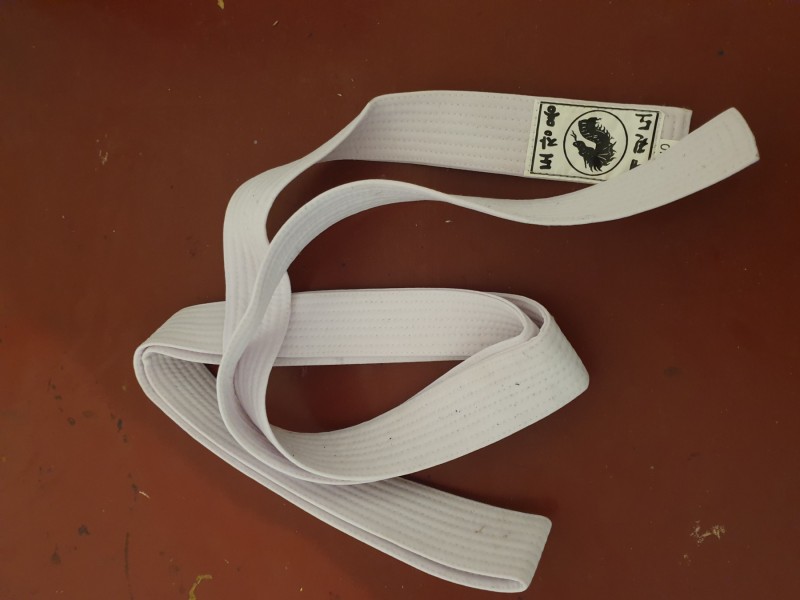 Pojas za karate beli
