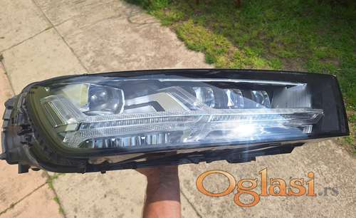 4M0941036 Desni far Audi Q7 2015-2023