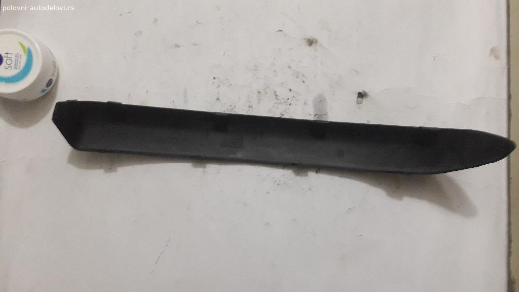 Fiat Punto lajsna prednjeg branika 5 vrata DESNA strana