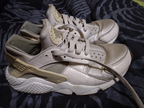 NIKE Patike ženske AIR HUARACHE RUN PREMIUM