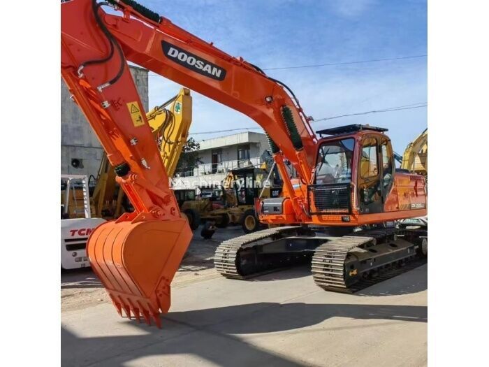 Doosan DX225LC bager guseničar