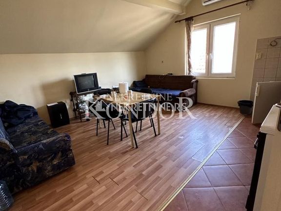 Ledine, funkcionalan uknjižen odličan stan ID#1155