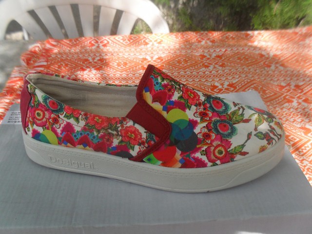 DESIGUAL ORIG.PATIKE-ESPADRILE,VEL. 38