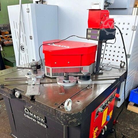 Mašina za notching
Amada CSHW-220