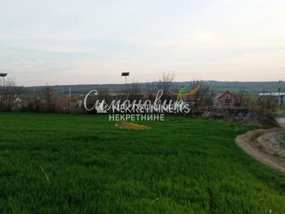 Železnik, 63 ara, građ. zemljište,put, struja, uknjižen, inf.o lokaciji ID#1671