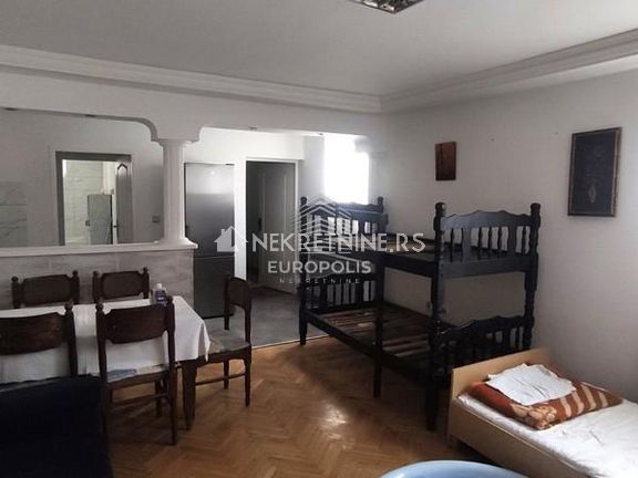 Prodaja 2 kuće na parceli, 4 stambene jedinice ID#6923