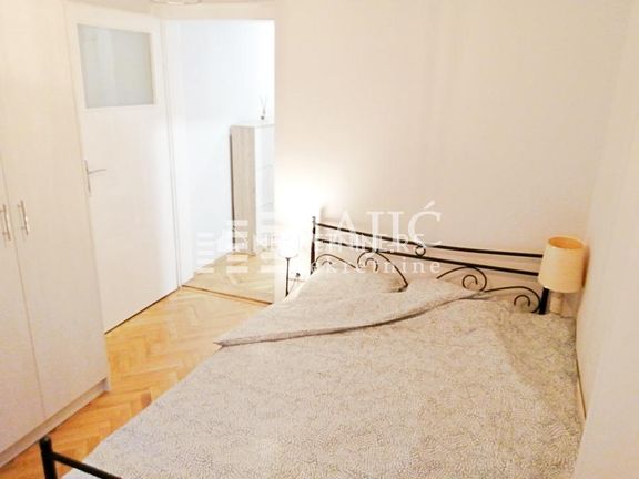 Centar(Slavija)Kralja Milutina 40m2,2.0-renoviran #4168