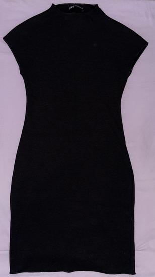 Zara mini crna haljina