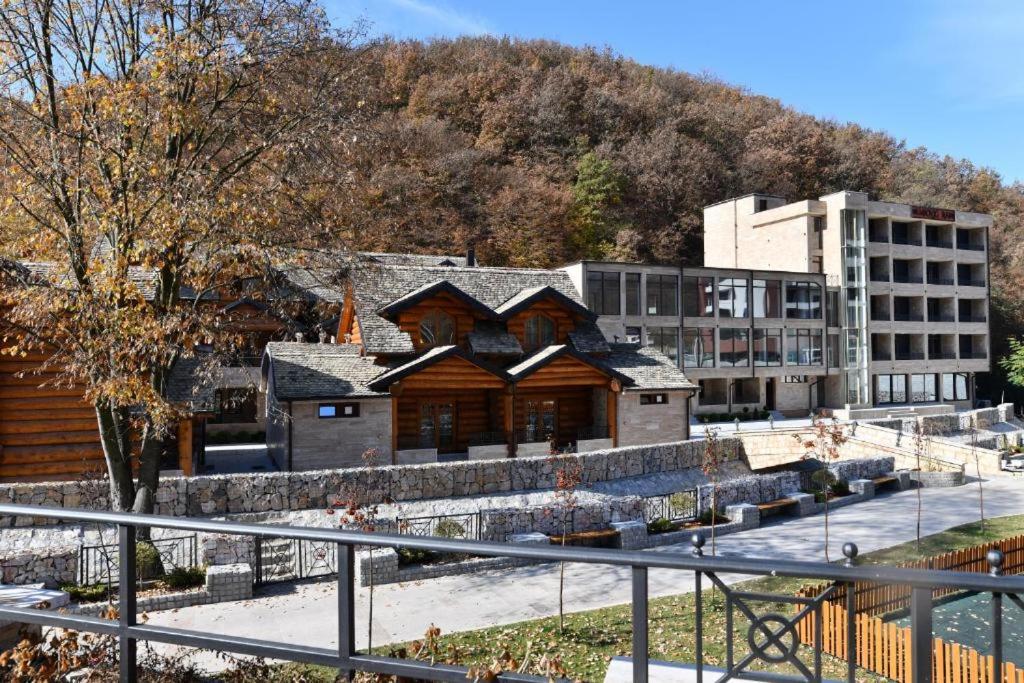 HOTEL EMROVIC RAJ