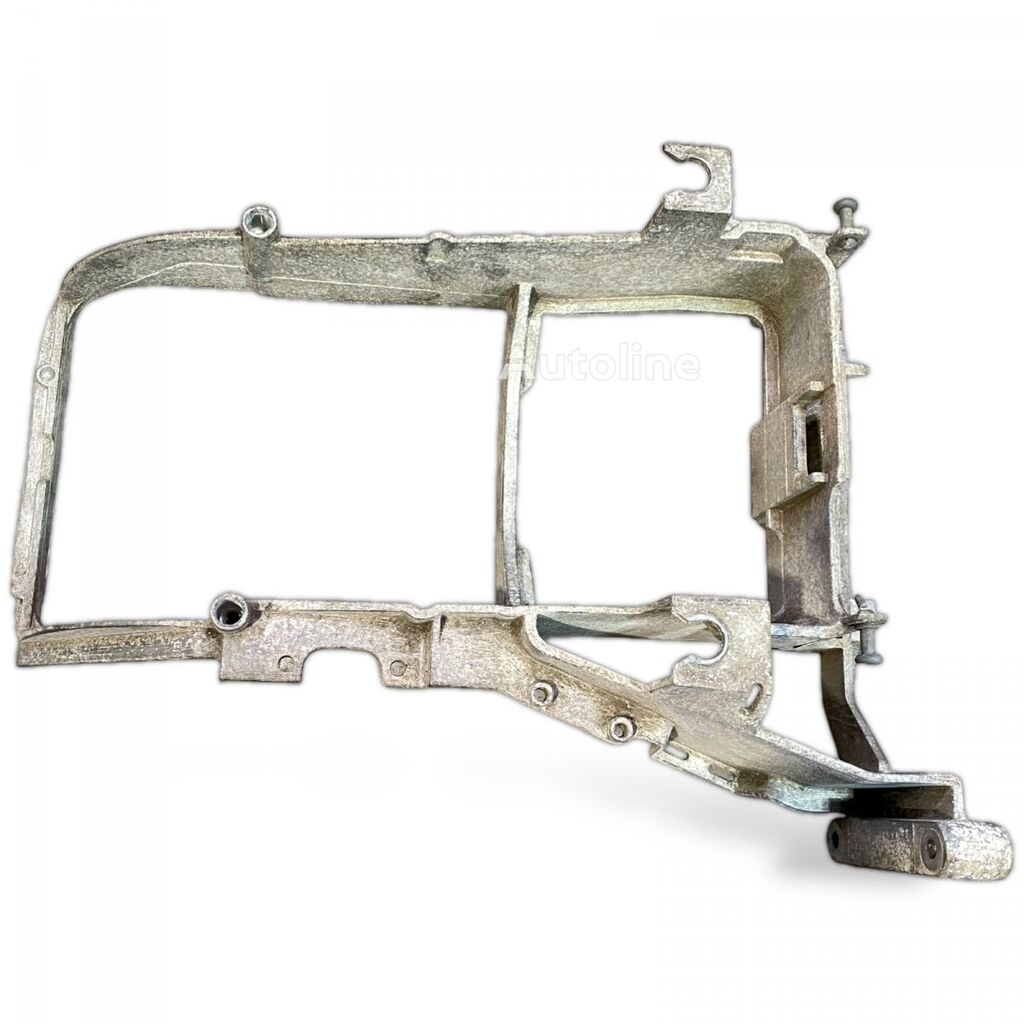Headlight Mounting Bracket, Right DAF 1372802 za DAF LF45, LF55, LF180, CF65, CF75, CF85 (2001-) tegljača