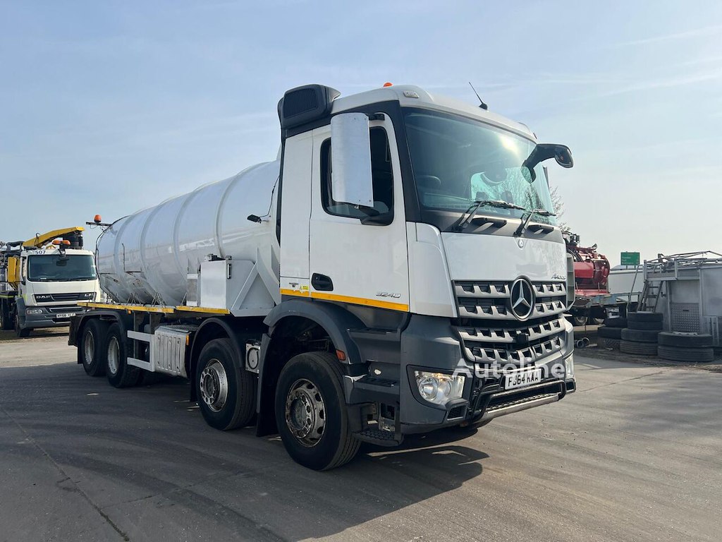 Mercedes-Benz Arocs autofekalac